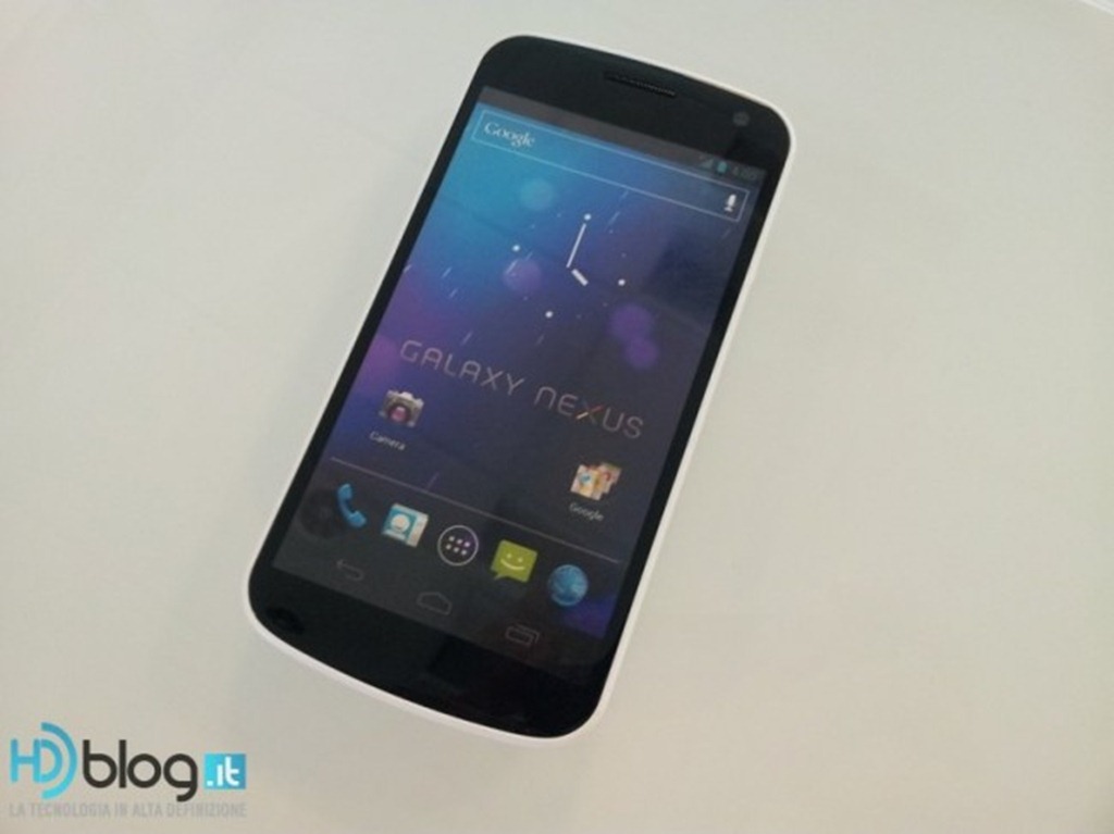Samsung Galaxy Nexus White Gets Pictured - Gadgetian Samsung Galaxy Nexus White Gets Pictured - Gadgetian